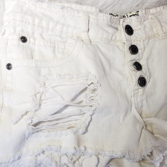 Hot Kiss | Shorts | Hot Kiss White Distressed Buttonup Shorts 7 | Poshmark
